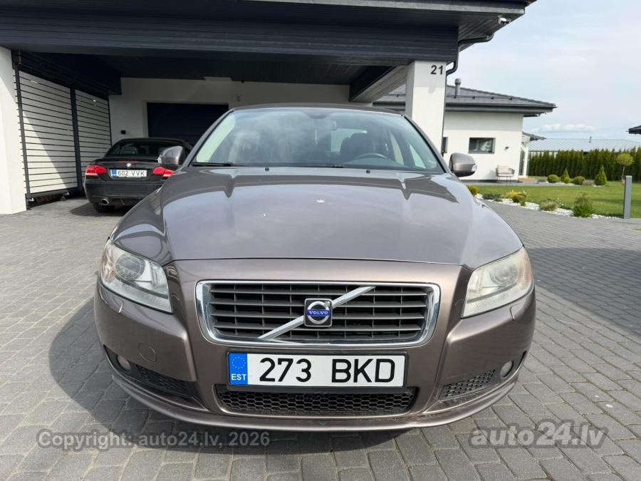 Brown Volvo S80 2006 in Tallinn, with an engine capacity of 2.40 L and mileage of 273 thousand km for 4300 €, photo 5 on AUTOMOTO.COM.LV