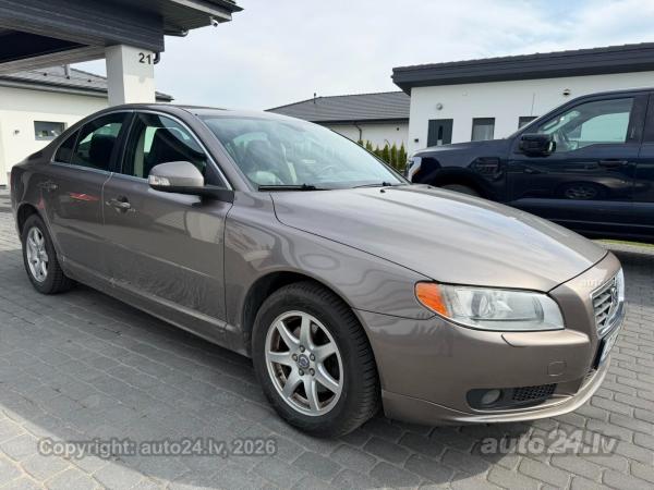 Brown Volvo S80 2006 in Tallinn, with an engine capacity of 2.40 L and mileage of 273 thousand km for 4300 €, photo 5 on AUTOMOTO.COM.LV