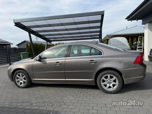Brown Volvo S80 2006 in Tallinn, with an engine capacity of 2.40 L and mileage of 273 thousand km for 4300 €, photo 8 on AUTOMOTO.COM.LV