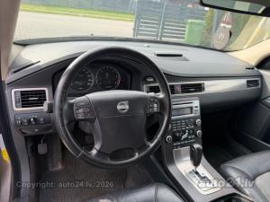 Brown Volvo S80 2006 in Tallinn, with an engine capacity of 2.40 L and mileage of 273 thousand km for 4300 €, photo 12 on AUTOMOTO.COM.LV