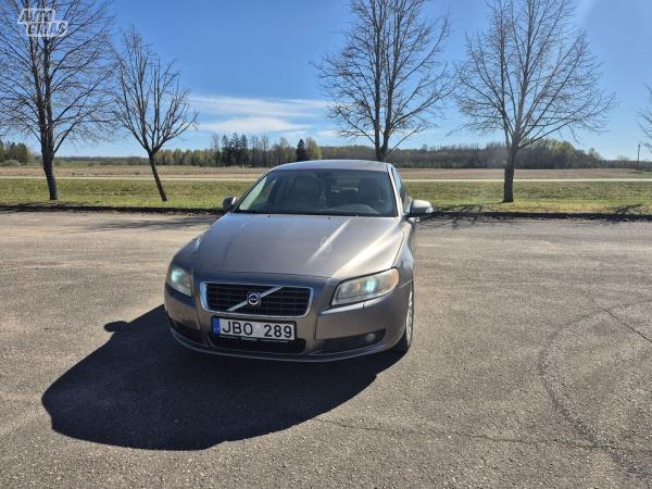 Brūns Volvo S80 2006 Kupiškis, ar dzinēja tilpumu 2.40 L un nobraukumu 400 tūkst. km par 2900 €, foto 1 vietnē AUTOMOTO.COM.LV