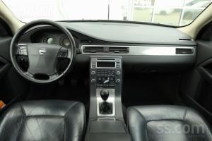 Brown Volvo S80 2006 in Riga, with an engine capacity of 2.40 L and mileage of 0 thousand km for 2995 €, photo 8 on AUTOMOTO.COM.LV