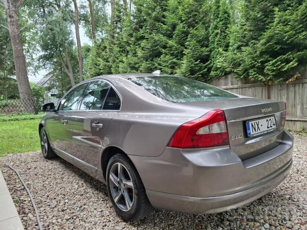 Brūns Volvo S80 2006 Rīga, ar dzinēja tilpumu 2.50 L un nobraukumu 481 tūkst. km par 2680 €, foto 2 vietnē AUTOMOTO.COM.LV