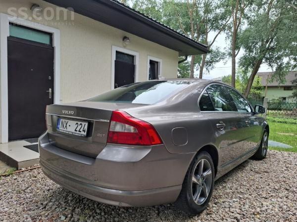 Brūns Volvo S80 2006 Rīga, ar dzinēja tilpumu 2.50 L un nobraukumu 481 tūkst. km par 2680 €, foto 3 vietnē AUTOMOTO.COM.LV