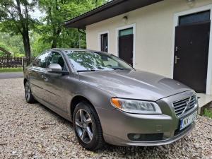 Brūns Volvo S80 2006 Rīga, ar dzinēja tilpumu 2.50 L un nobraukumu 481 tūkst. km par 2680 €, foto 5 vietnē AUTOMOTO.COM.LV