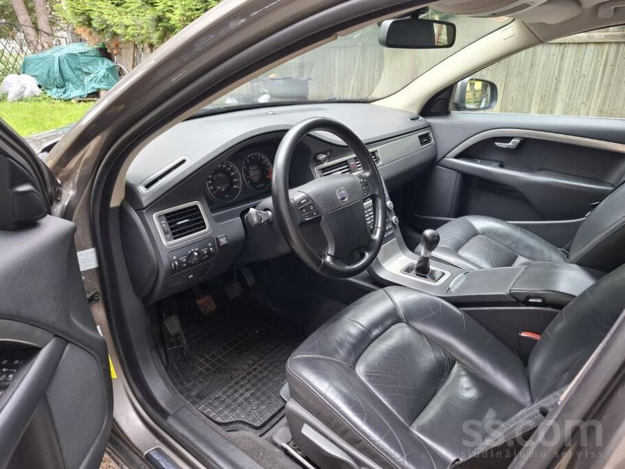 Brūns Volvo S80 2006 Rīga, ar dzinēja tilpumu 2.50 L un nobraukumu 481 tūkst. km par 2680 €, foto 6 vietnē AUTOMOTO.COM.LV