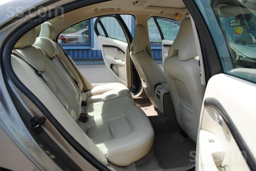 Brūns Volvo S80 2006 Rīga, ar dzinēja tilpumu 2.40 L un nobraukumu 275 tūkst. km par 3690 €, foto 10 vietnē AUTOMOTO.COM.LV