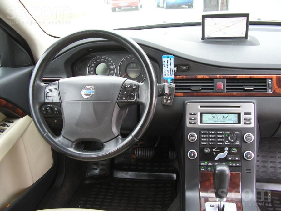 Brown Volvo S80 2006 in Riga, with an engine capacity of 2.40 L and mileage of 0 thousand km for 4250 €, photo 15 on AUTOMOTO.COM.LV