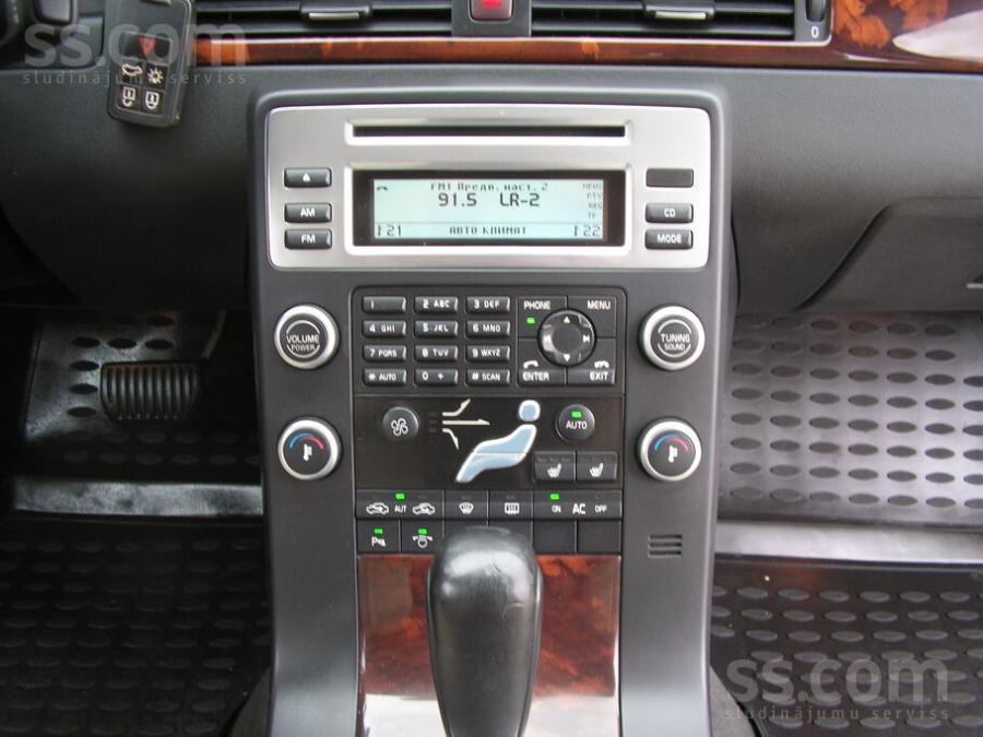 Brown Volvo S80 2006 in Riga, with an engine capacity of 2.40 L and mileage of 0 thousand km for 4250 €, photo 17 on AUTOMOTO.COM.LV