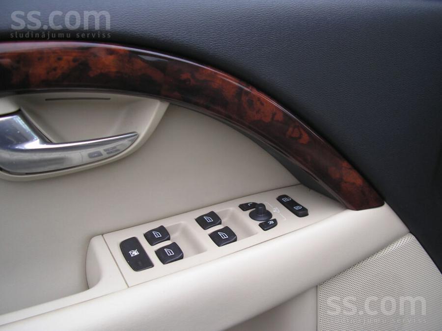 Brown Volvo S80 2006 in Riga, with an engine capacity of 2.40 L and mileage of 0 thousand km for 4250 €, photo 19 on AUTOMOTO.COM.LV