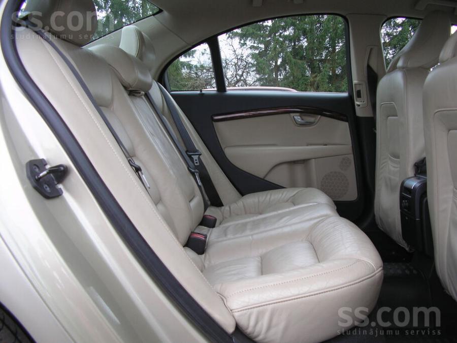 Brown Volvo S80 2006 in Riga, with an engine capacity of 2.40 L and mileage of 0 thousand km for 4250 €, photo 24 on AUTOMOTO.COM.LV