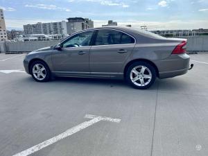 Brown Volvo S80 2006 in Vilnius, with an engine capacity of 2.40 L and mileage of 345 thousand km for 2000 €, photo 9 on AUTOMOTO.COM.LV