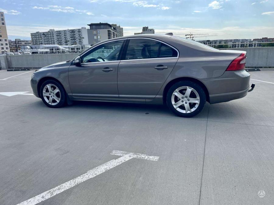 Brown Volvo S80 2006 in Vilnius, with an engine capacity of 2.40 L and mileage of 345 thousand km for 2000 €, photo 9 on AUTOMOTO.COM.LV