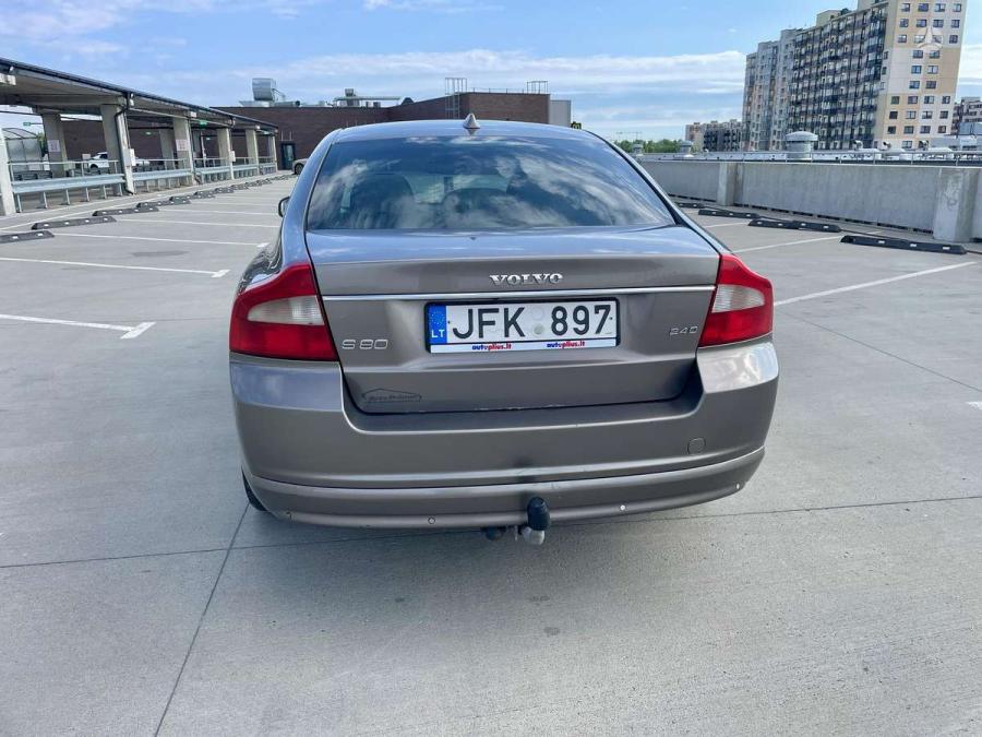 Brown Volvo S80 2006 in Vilnius, with an engine capacity of 2.40 L and mileage of 345 thousand km for 2000 €, photo 10 on AUTOMOTO.COM.LV