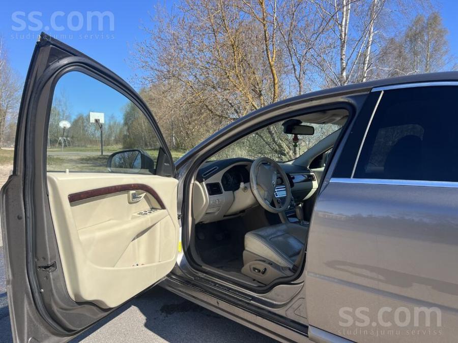 Brown Volvo S80 2006 in Riga, with an engine capacity of 2.40 L and mileage of 411 thousand km for 3800 €, photo 8 on AUTOMOTO.COM.LV