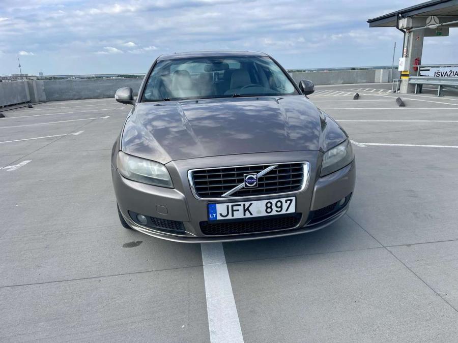 Brown Volvo S80 2006 in Vilnius, with an engine capacity of 2.40 L and mileage of 345 thousand km for 2200 €, photo 10 on AUTOMOTO.COM.LV