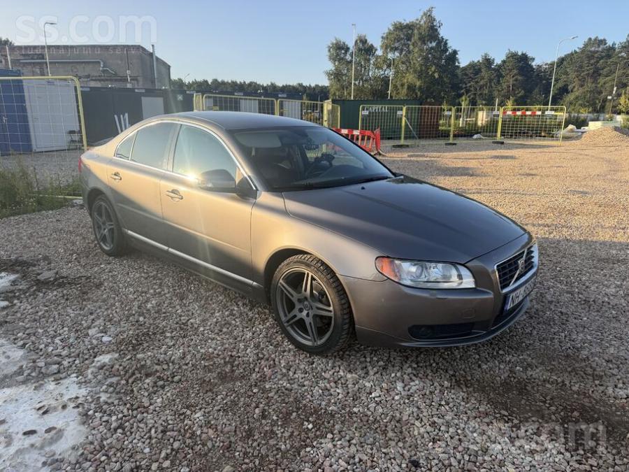 Brown Volvo S80 2006 in Jelgava, with an engine capacity of 2.40 L and mileage of 305 thousand km for 4100 €, photo 1 on AUTOMOTO.COM.LV
