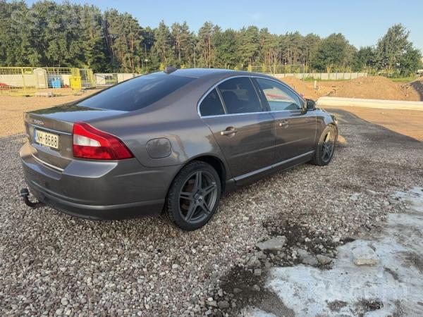 Brown Volvo S80 2006 in Jelgava, with an engine capacity of 2.40 L and mileage of 305 thousand km for 4100 €, photo 4 on AUTOMOTO.COM.LV