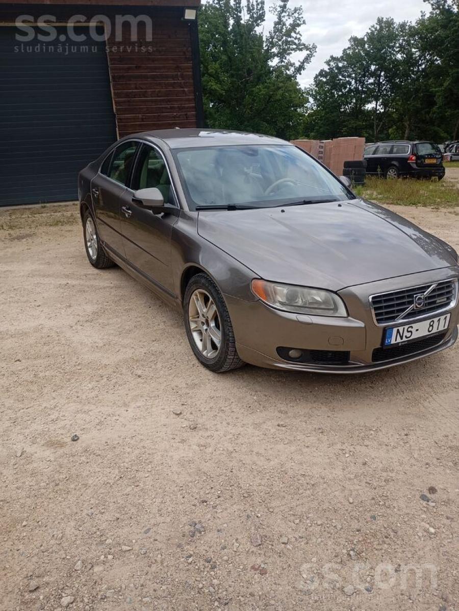Brown Volvo S80 2006 in Madona, with an engine capacity of 2.40 L and mileage of 308 thousand km for 2650 €, photo 1 on AUTOMOTO.COM.LV