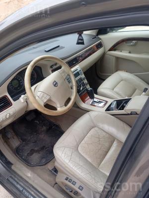 Brown Volvo S80 2006 in Madona, with an engine capacity of 2.40 L and mileage of 308 thousand km for 2650 €, photo 4 on AUTOMOTO.COM.LV
