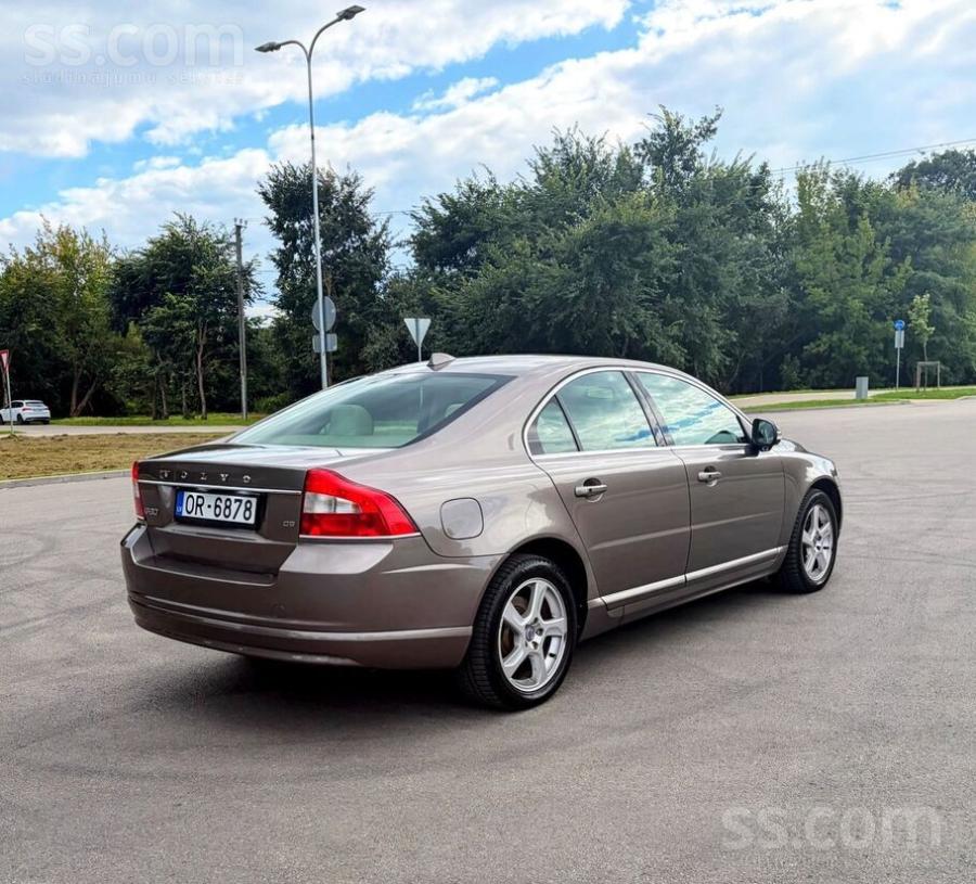 Brūns Volvo S80 2006 Rīga, ar dzinēja tilpumu 2.40 L un nobraukumu 345 tūkst. km par 4000 €, foto 3 vietnē AUTOMOTO.COM.LV