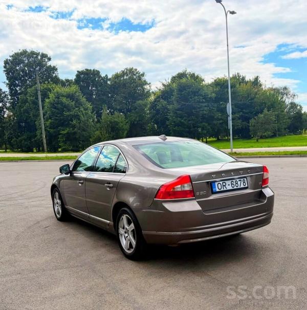 Brūns Volvo S80 2006 Rīga, ar dzinēja tilpumu 2.40 L un nobraukumu 345 tūkst. km par 4000 €, foto 5 vietnē AUTOMOTO.COM.LV
