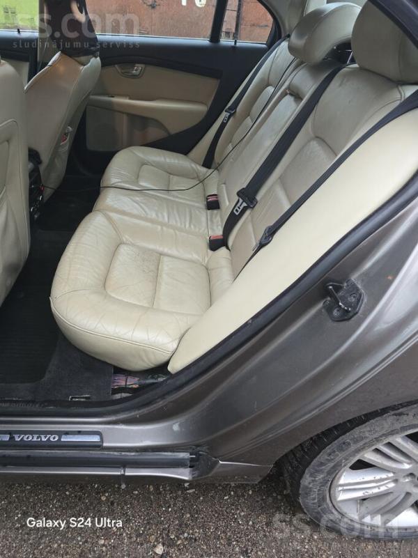Brūns Volvo S80 2006 Liepāja, ar dzinēja tilpumu 2.40 L un nobraukumu 249 tūkst. km par 3500 €, foto 11 vietnē AUTOMOTO.COM.LV