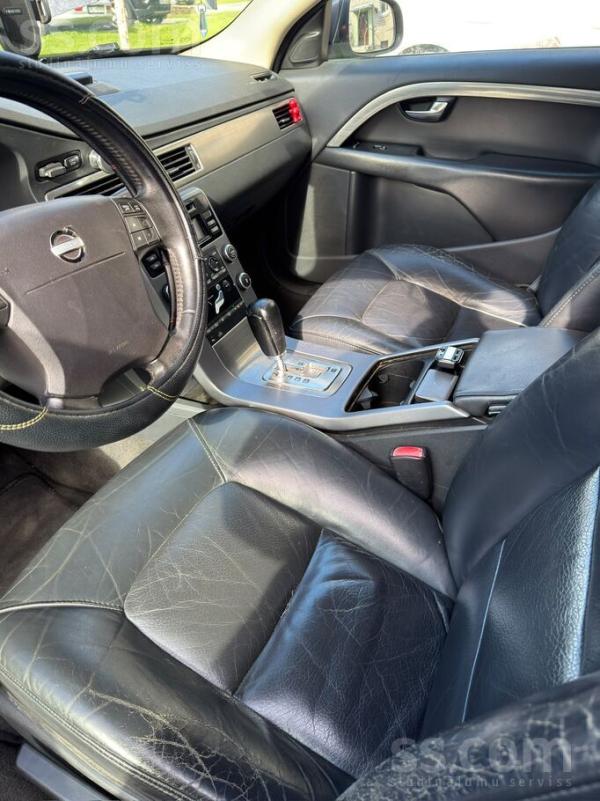 Brūns Volvo S80 2006 Rīga, ar dzinēja tilpumu 2.40 L un nobraukumu 305 tūkst. km par 4000 €, foto 7 vietnē AUTOMOTO.COM.LV