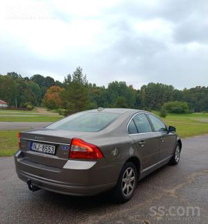 Brown Volvo S80 2006 in Tukums, with an engine capacity of 3.20 L and mileage of 350 thousand km for 2900 €, photo 4 on AUTOMOTO.COM.LV