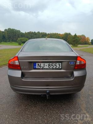 Brown Volvo S80 2006 in Tukums, with an engine capacity of 3.20 L and mileage of 350 thousand km for 2900 €, photo 6 on AUTOMOTO.COM.LV