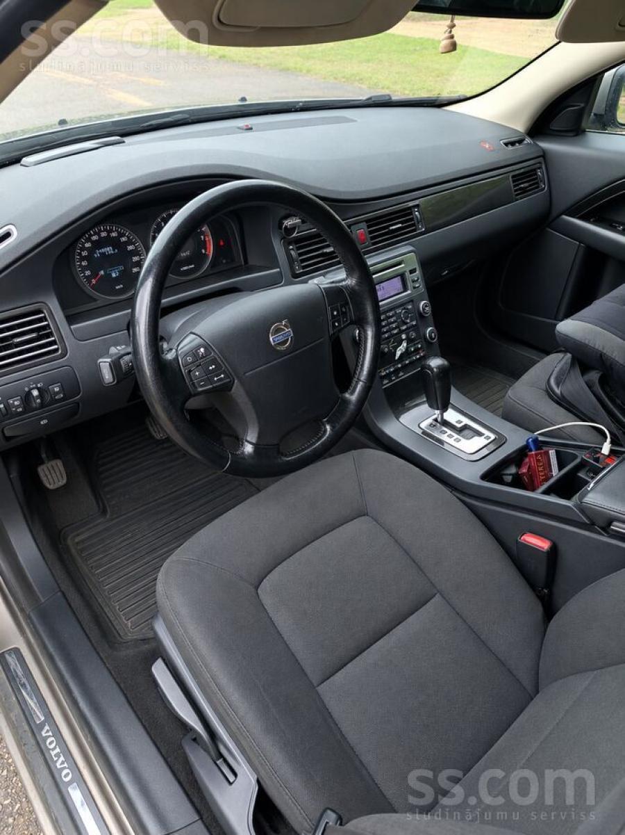 Brown Volvo S80 2006 in Tukums, with an engine capacity of 3.20 L and mileage of 350 thousand km for 2900 €, photo 8 on AUTOMOTO.COM.LV