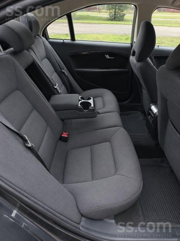 Brown Volvo S80 2006 in Tukums, with an engine capacity of 3.20 L and mileage of 350 thousand km for 2900 €, photo 9 on AUTOMOTO.COM.LV
