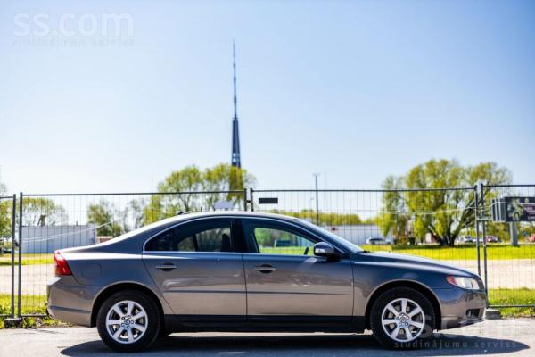 Brown Volvo S80 2007 in Riga, with an engine capacity of 2.40 L and mileage of 334 thousand km for 4690 €, photo 5 on AUTOMOTO.COM.LV