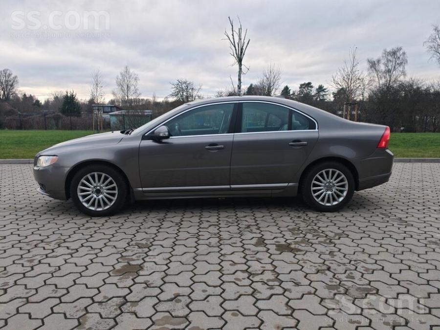 Brown Volvo S80 2007 in Riga, with an engine capacity of 2.40 L and mileage of 370 thousand km for 3980 €, photo 8 on AUTOMOTO.COM.LV