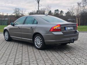 Brown Volvo S80 2007 in Riga, with an engine capacity of 2.40 L and mileage of 370 thousand km for 3980 €, photo 9 on AUTOMOTO.COM.LV