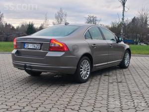 Brown Volvo S80 2007 in Riga, with an engine capacity of 2.40 L and mileage of 370 thousand km for 3980 €, photo 11 on AUTOMOTO.COM.LV