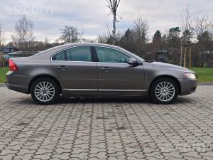 Brown Volvo S80 2007 in Riga, with an engine capacity of 2.40 L and mileage of 370 thousand km for 3980 €, photo 12 on AUTOMOTO.COM.LV