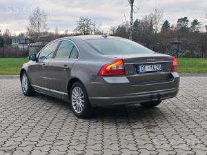 Brown Volvo S80 2007 in Riga, with an engine capacity of 2.40 L and mileage of 370 thousand km for 3980 €, photo 13 on AUTOMOTO.COM.LV