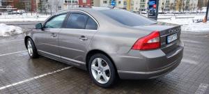 Brown Volvo S80 2007 in Vilnius, with an engine capacity of 2.40 L and mileage of 377 thousand km for 2750 €, photo 3 on AUTOMOTO.COM.LV