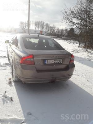 Brown Volvo S80 2007 in Riga, with an engine capacity of 2.40 L and mileage of 467 thousand km for 2500 €, photo 6 on AUTOMOTO.COM.LV