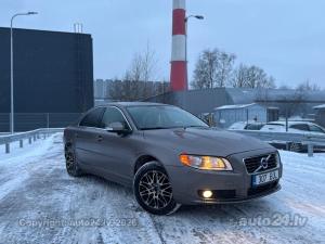 Brūns Volvo S80 2007 Tallina, ar dzinēja tilpumu 2.40 L un nobraukumu 379 tūkst. km par 3650 €, foto  vietnē AUTOMOTO.COM.LV