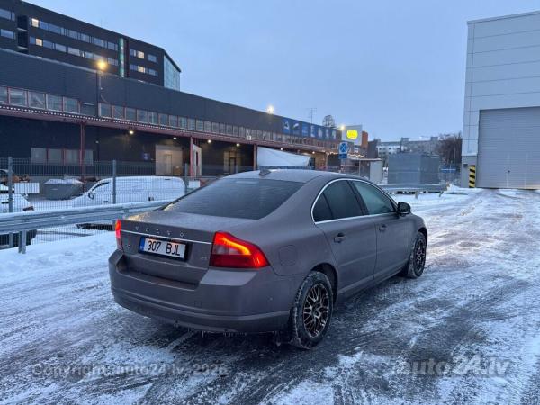 Brown Volvo S80 2007 in Tallinn, with an engine capacity of 2.40 L and mileage of 379 thousand km for 3650 €, photo 3 on AUTOMOTO.COM.LV