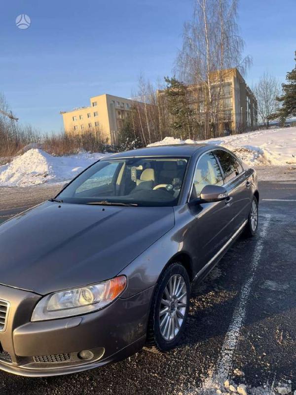Brown Volvo S80 2007 in Vilnius, with an engine capacity of 3.19 L and mileage of 237 thousand km for 4500 €, photo 1 on AUTOMOTO.COM.LV