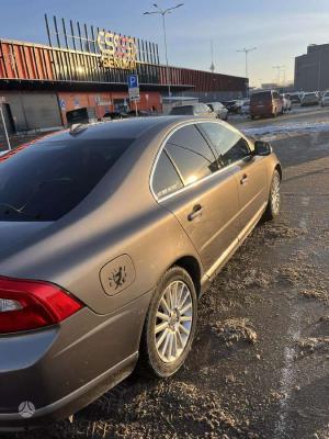 Brūns Volvo S80 2007 Viļņa, ar dzinēja tilpumu 3.19 L un nobraukumu 237 tūkst. km par 4500 €, foto 3 vietnē AUTOMOTO.COM.LV