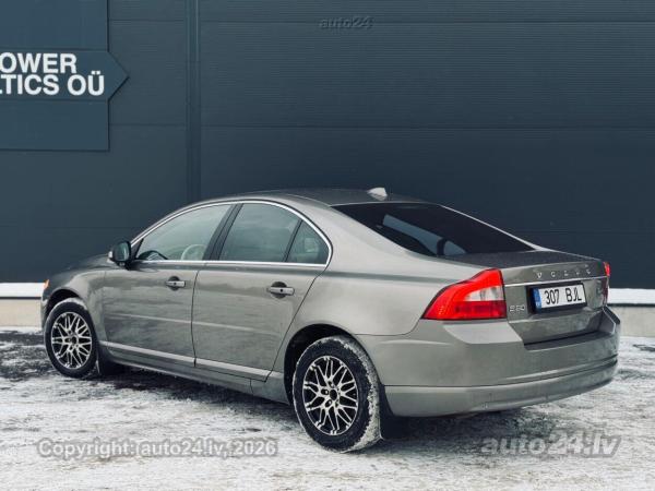 Brūns Volvo S80 2007 Tallina, ar dzinēja tilpumu 2.40 L un nobraukumu 381 tūkst. km par 4099 €, foto 4 vietnē AUTOMOTO.COM.LV