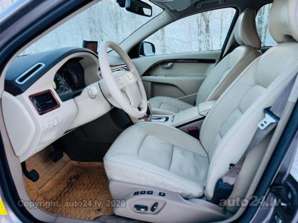 Brūns Volvo S80 2007 Tallina, ar dzinēja tilpumu 2.40 L un nobraukumu 381 tūkst. km par 4099 €, foto 5 vietnē AUTOMOTO.COM.LV