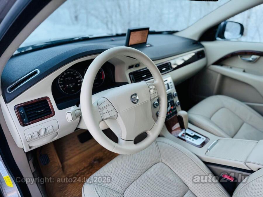 Brūns Volvo S80 2007 Tallina, ar dzinēja tilpumu 2.40 L un nobraukumu 381 tūkst. km par 4099 €, foto 8 vietnē AUTOMOTO.COM.LV