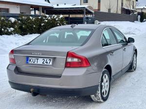 Brūns Volvo S80 2007 Viļņa, ar dzinēja tilpumu 2.40 L un nobraukumu 330 tūkst. km par 3300 €, foto 3 vietnē AUTOMOTO.COM.LV