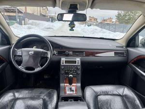Brūns Volvo S80 2007 Viļņa, ar dzinēja tilpumu 2.40 L un nobraukumu 330 tūkst. km par 3300 €, foto 8 vietnē AUTOMOTO.COM.LV
