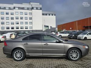 Brown Volvo S80 2007 in Vilnius, with an engine capacity of 2.40 L and mileage of 488 thousand km for 2350 €, photo 3 on AUTOMOTO.COM.LV